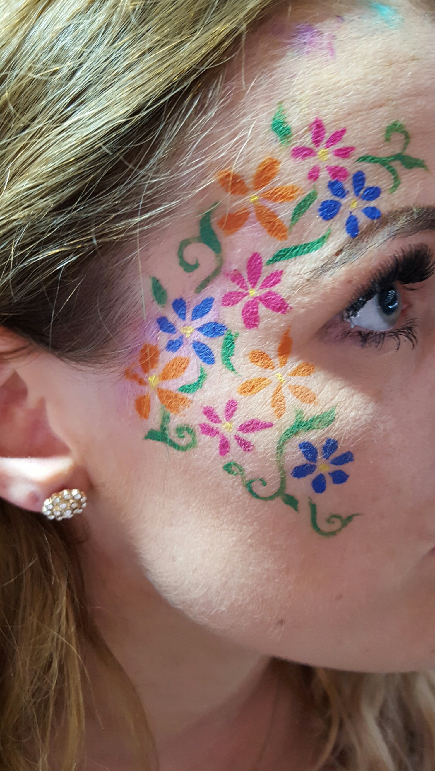 Facepainting at The Color Festival 2016 – NAOHOA